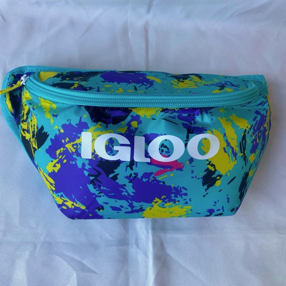 Igloo | Kitchen | Igloo Seaside Fanny Pack Insulated Cooler Bag Holds 3 ...